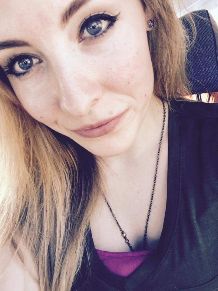 [REQUEST] this chick | Scrolller