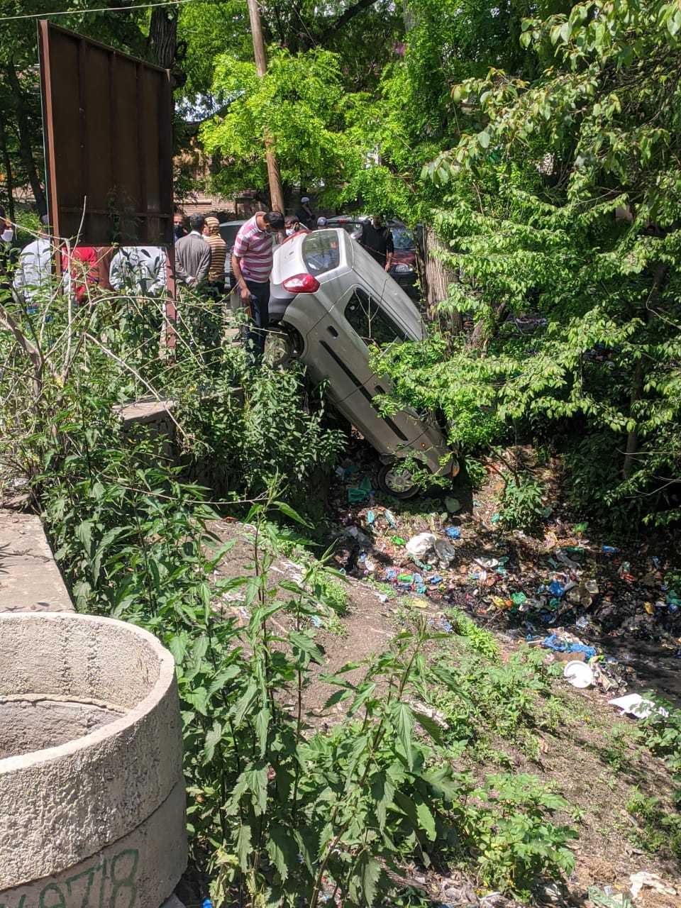 Right into the trash pit | Scrolller