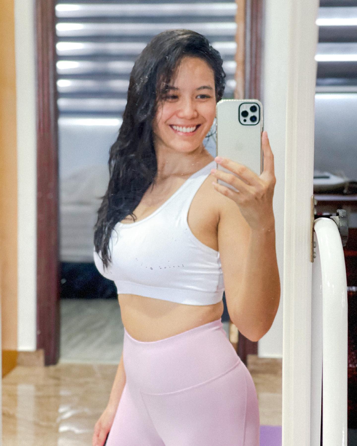 Ritz Azul | Scrolller