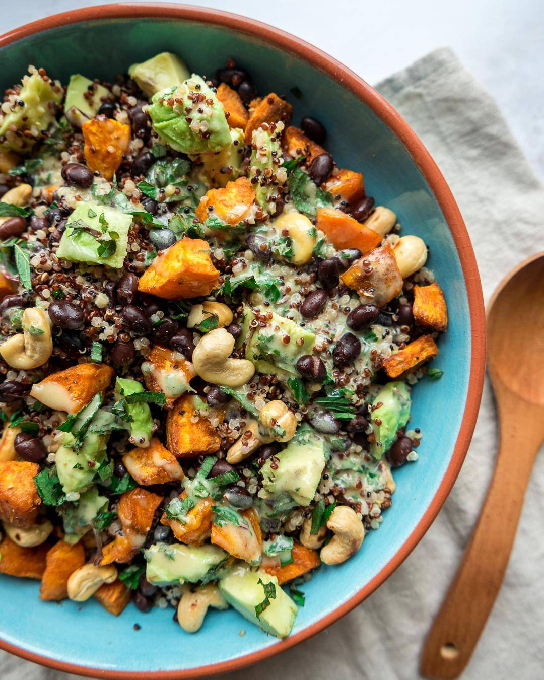 Roasted Sweet Potato and Black Bean Quinoa Salad | Scrolller