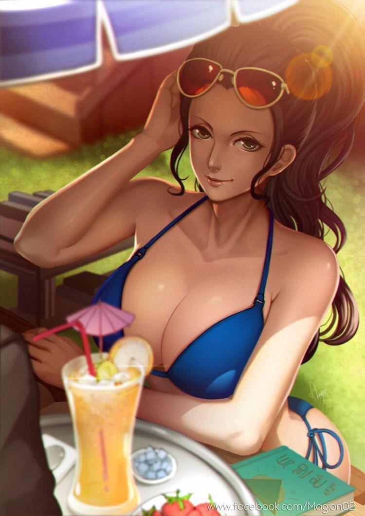 Robin in a bikini | Scrolller