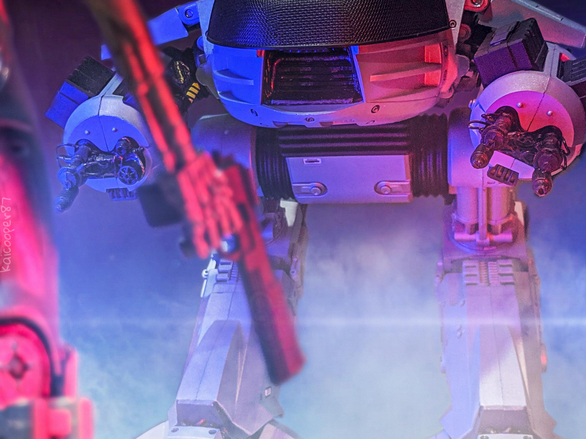 Robocop vs Terminator (2) | Scrolller