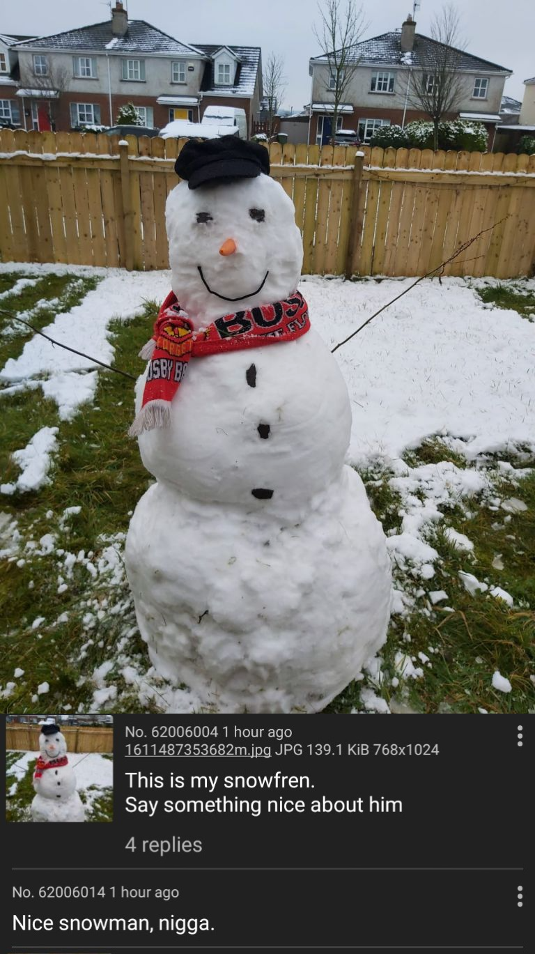 Robot makes a snowman | Scrolller