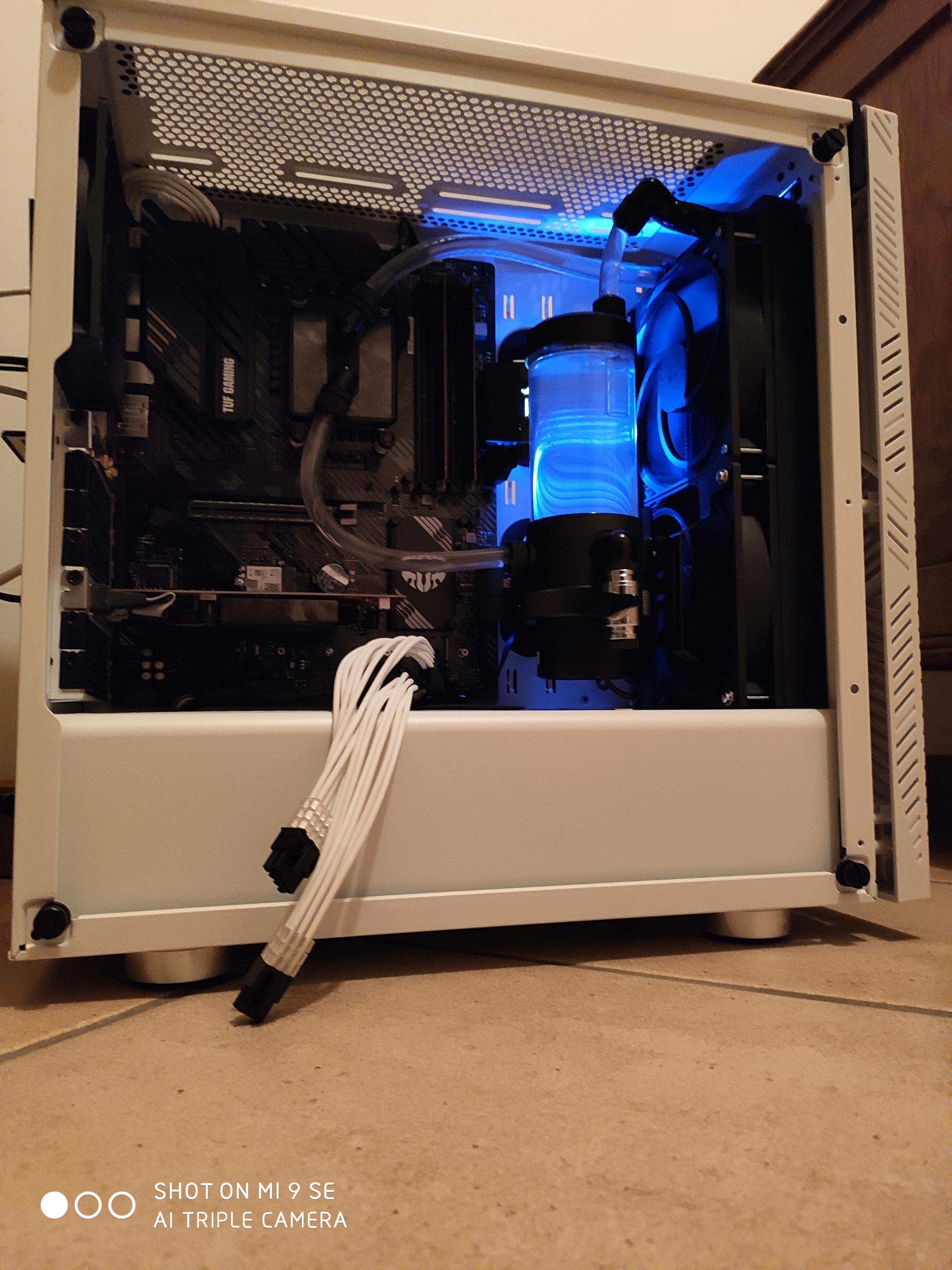 Rocking my geforce 8400 gs until my riser cable arrives | Scrolller