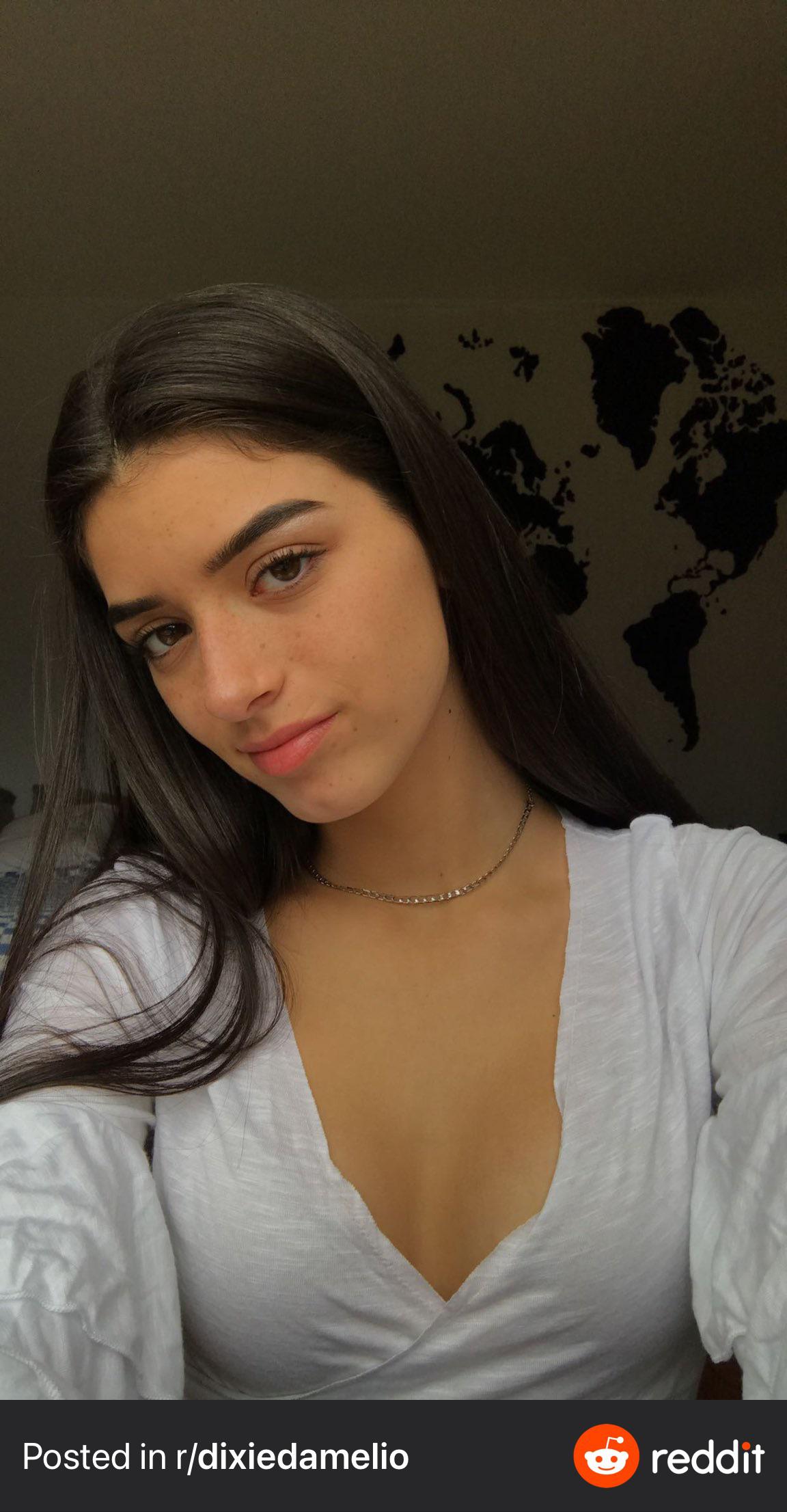 Role playing as submissive Dixie Damelio for you | Scrolller