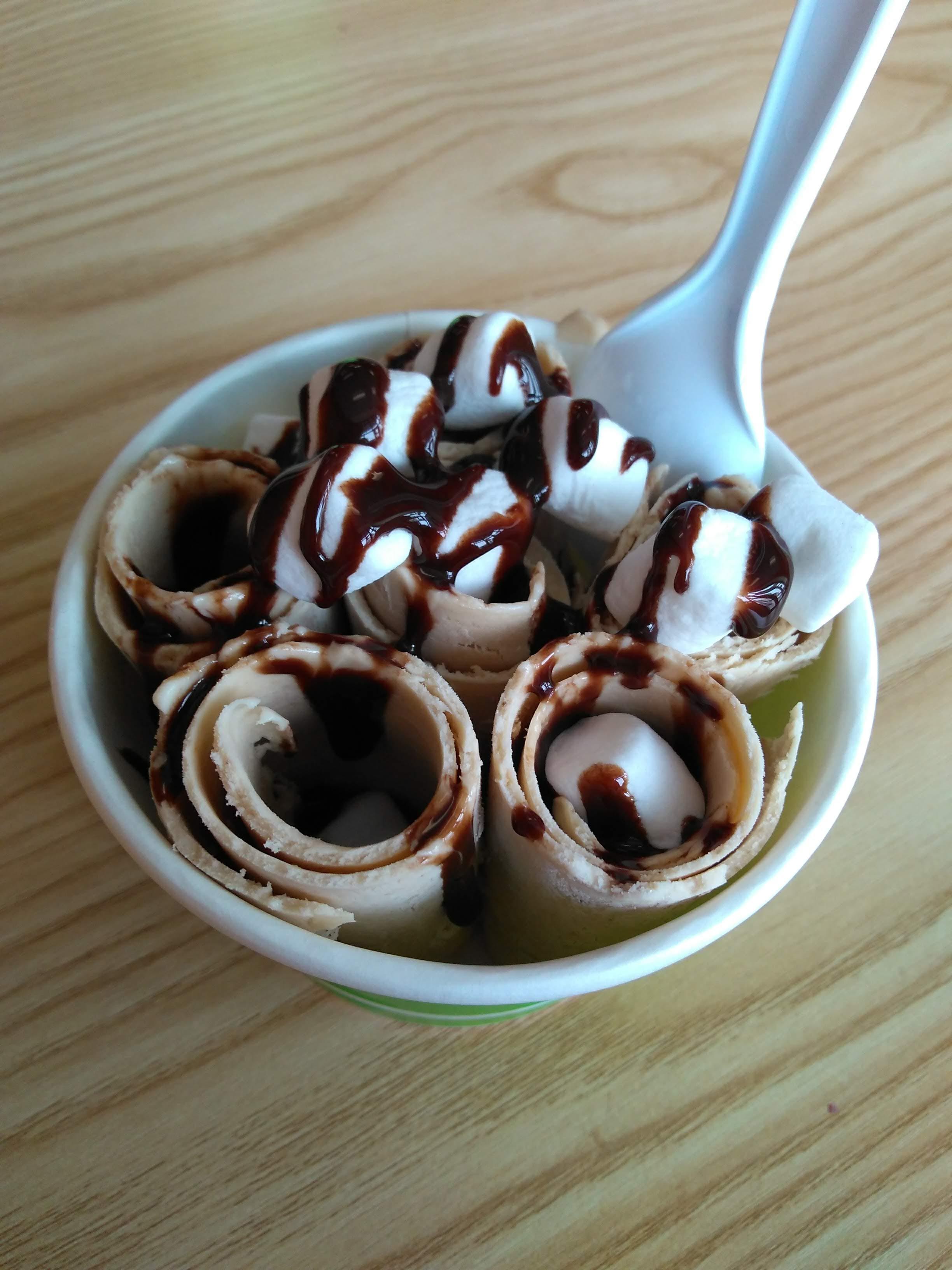 Rolled Icecream | Scrolller