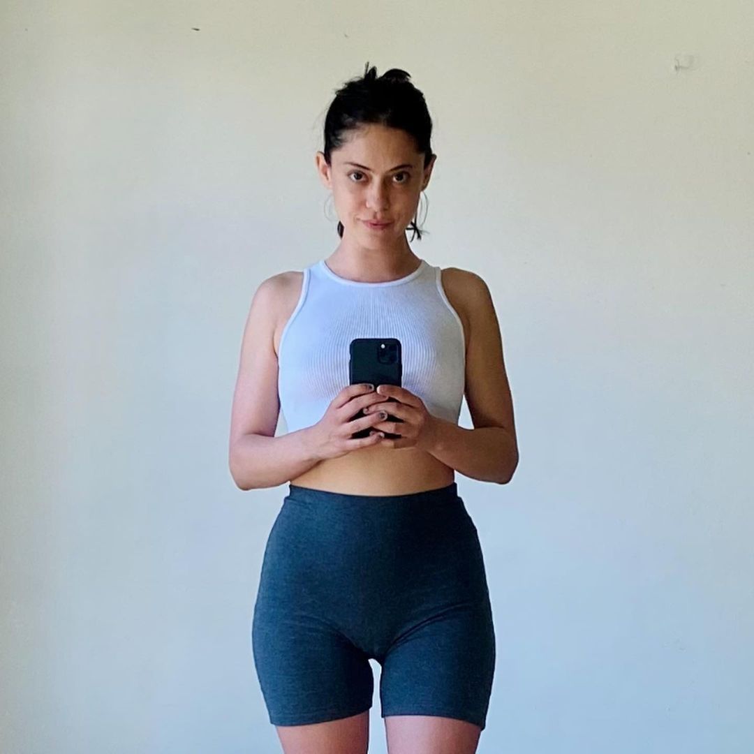 Rosa Salazar | Scrolller