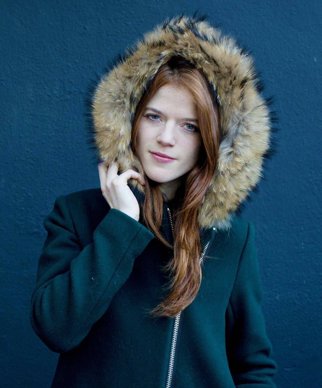 Rose Leslie | Scrolller