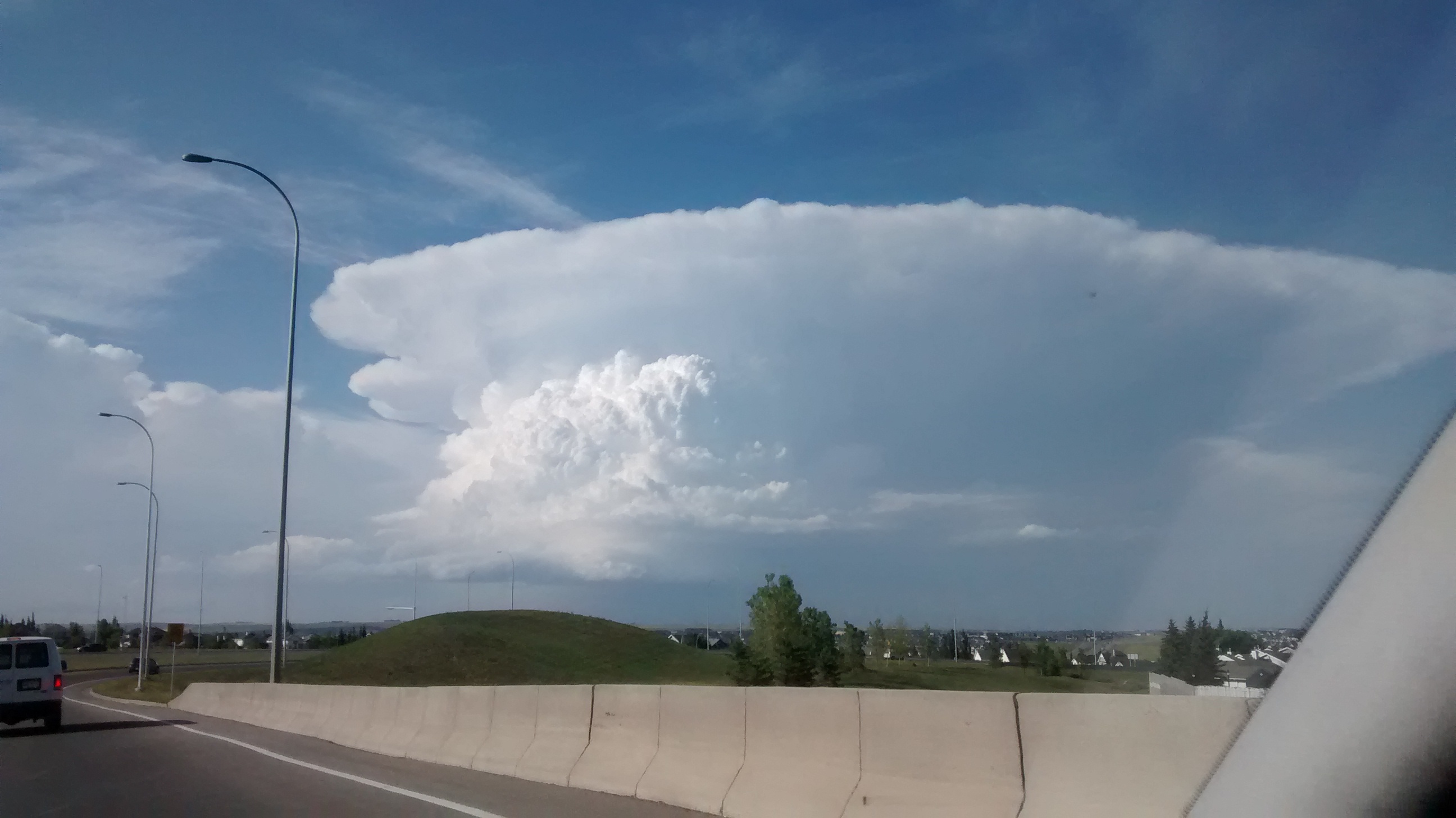 Rotating supercell north of Calgary Alberta Canada right now [OC] [2592x1456] | Scrolller