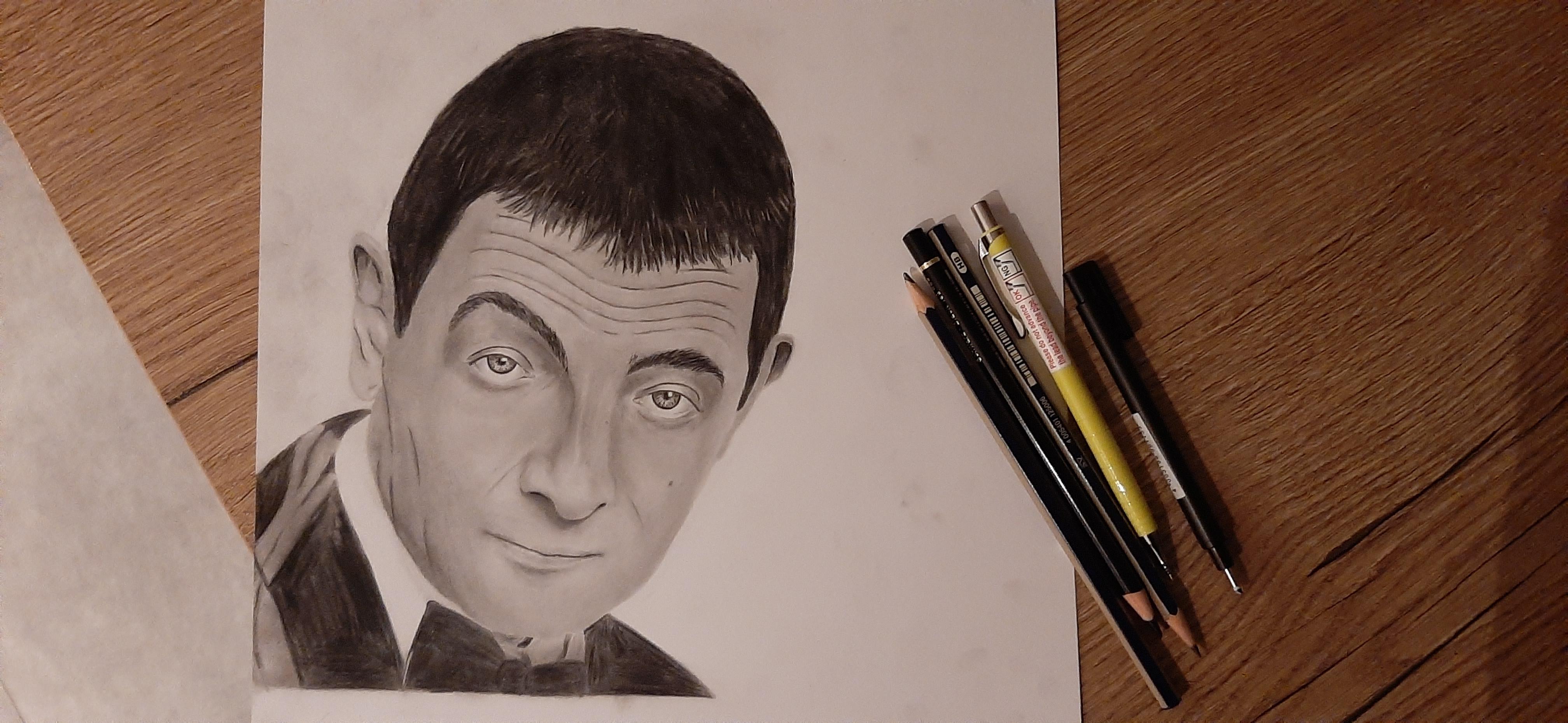 Rowan Atkinson, pencil drawing | Scrolller