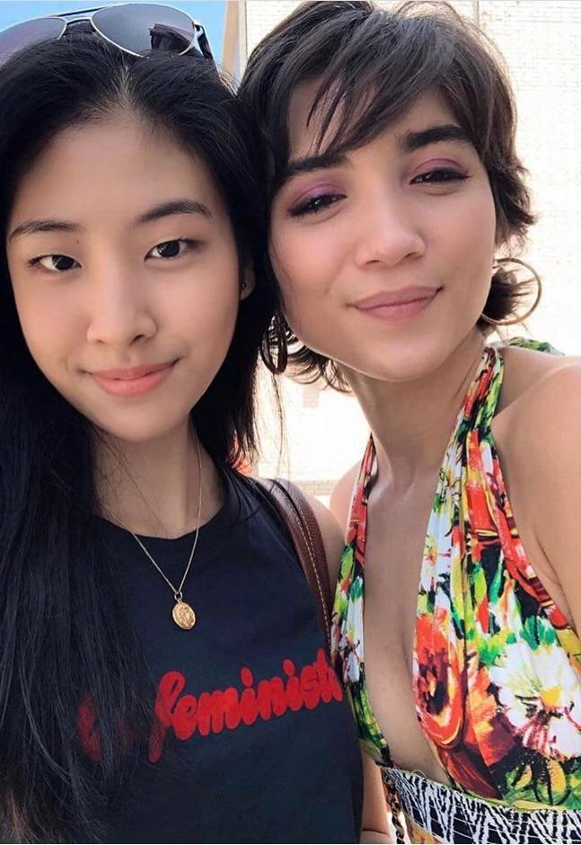 Rowan with a fan | Scrolller