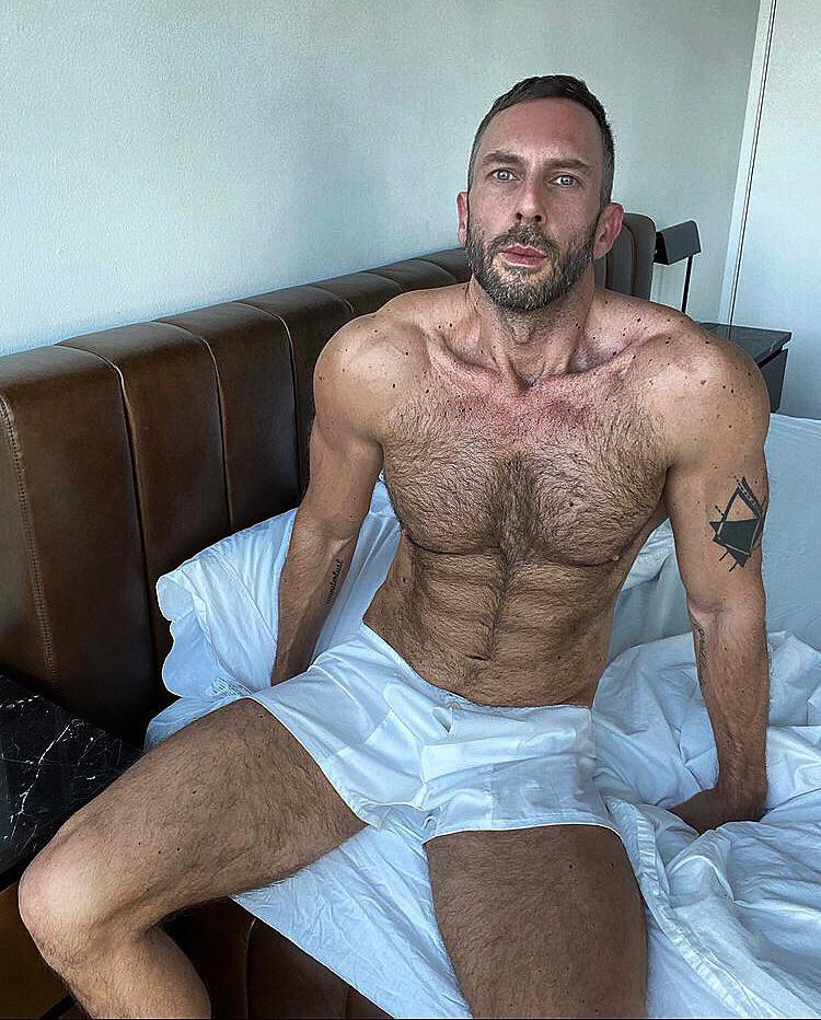 @ruben_oneself | Scrolller