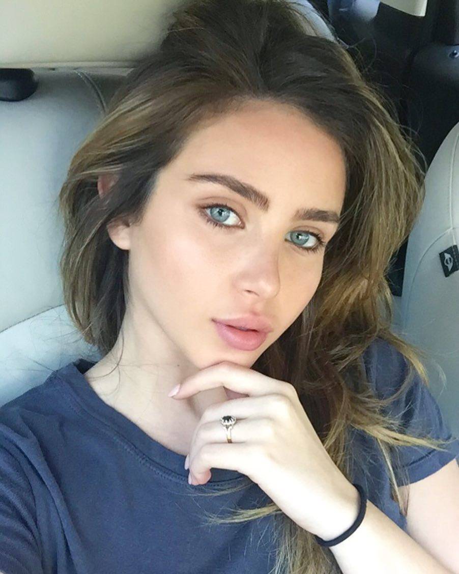 Ryan Whitney Newman | Scrolller