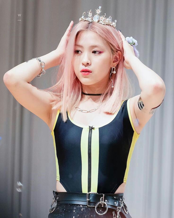 Ryujin – Itzy | Scrolller