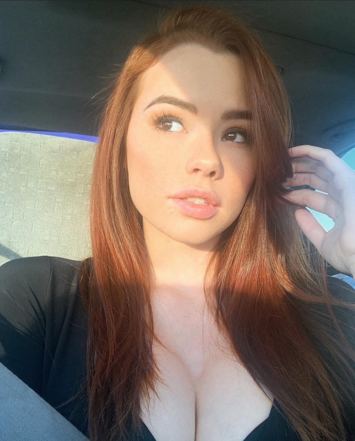 Sabrina Lynn | Scrolller