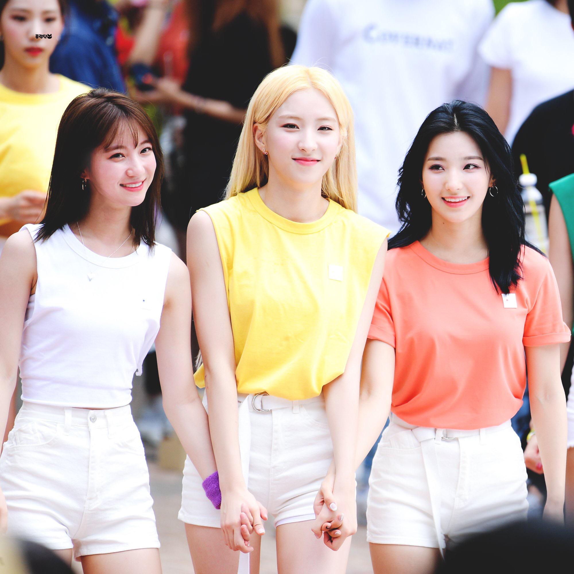 Saerom with OMG Binnie and WJSN Eunseo | Scrolller