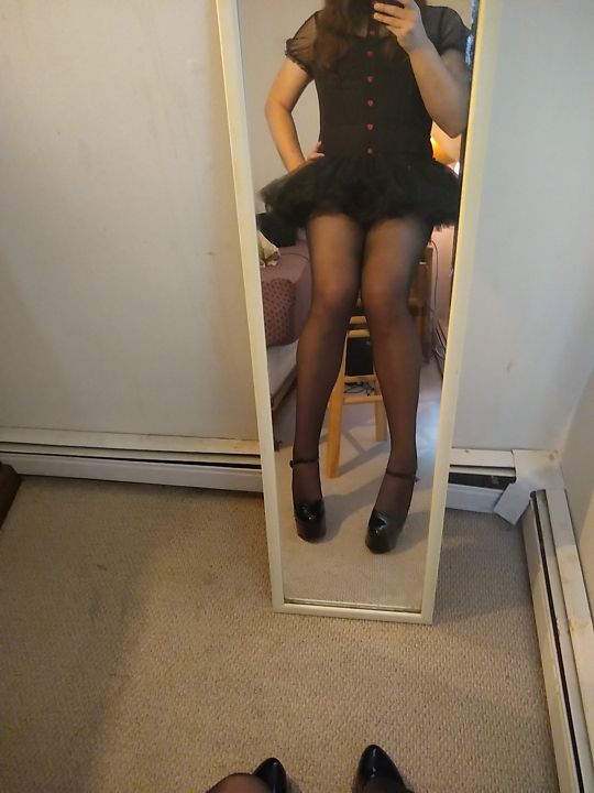 hard to not love black | Scrolller