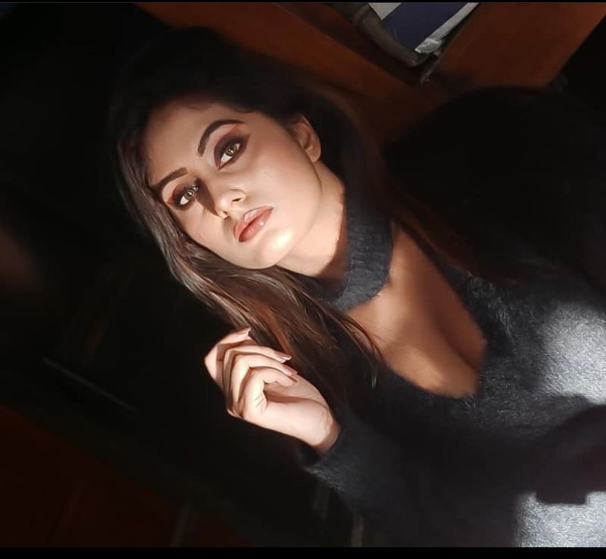 Samolina Chatterjee | Scrolller