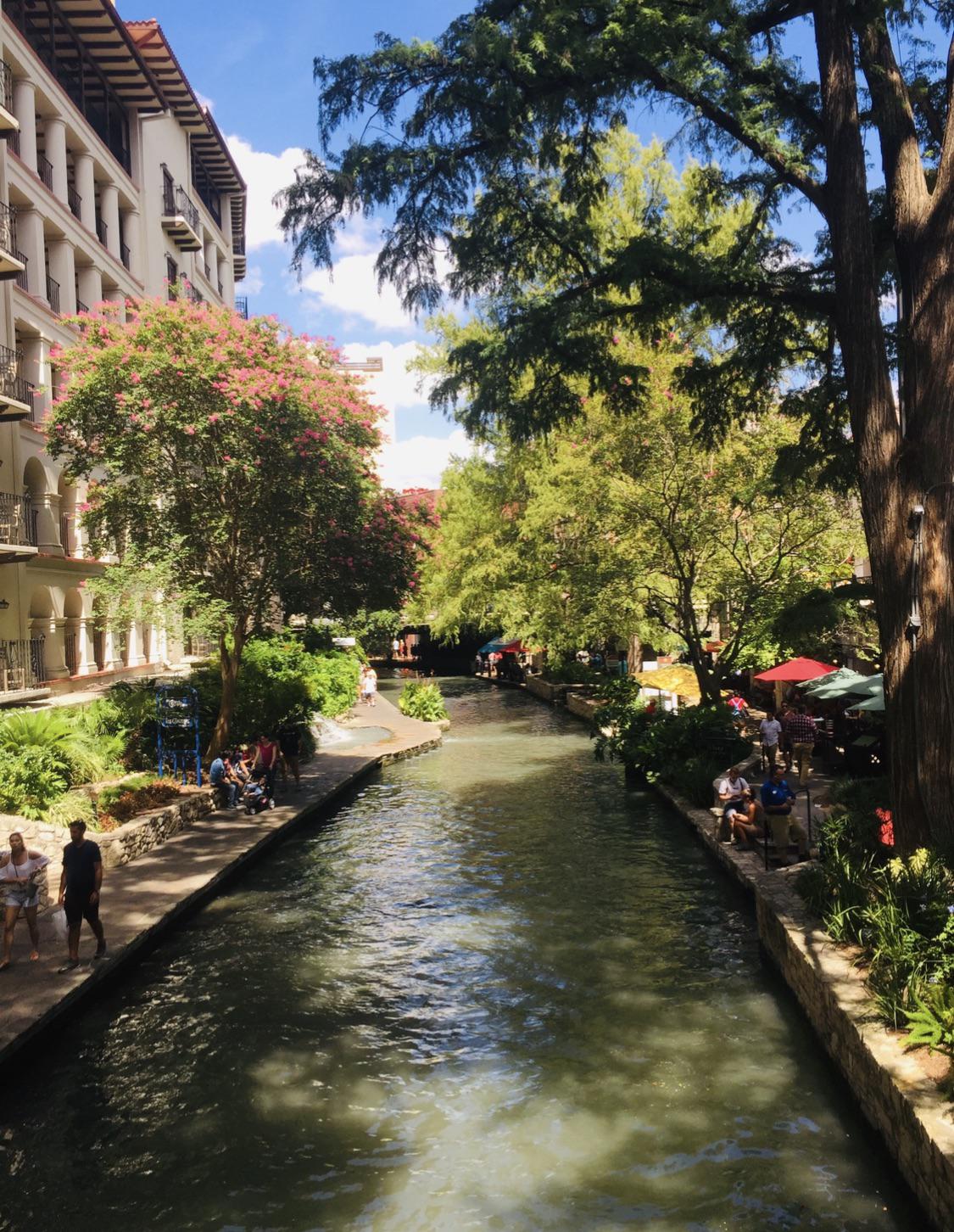 San Antonio Riverwalk | Scrolller