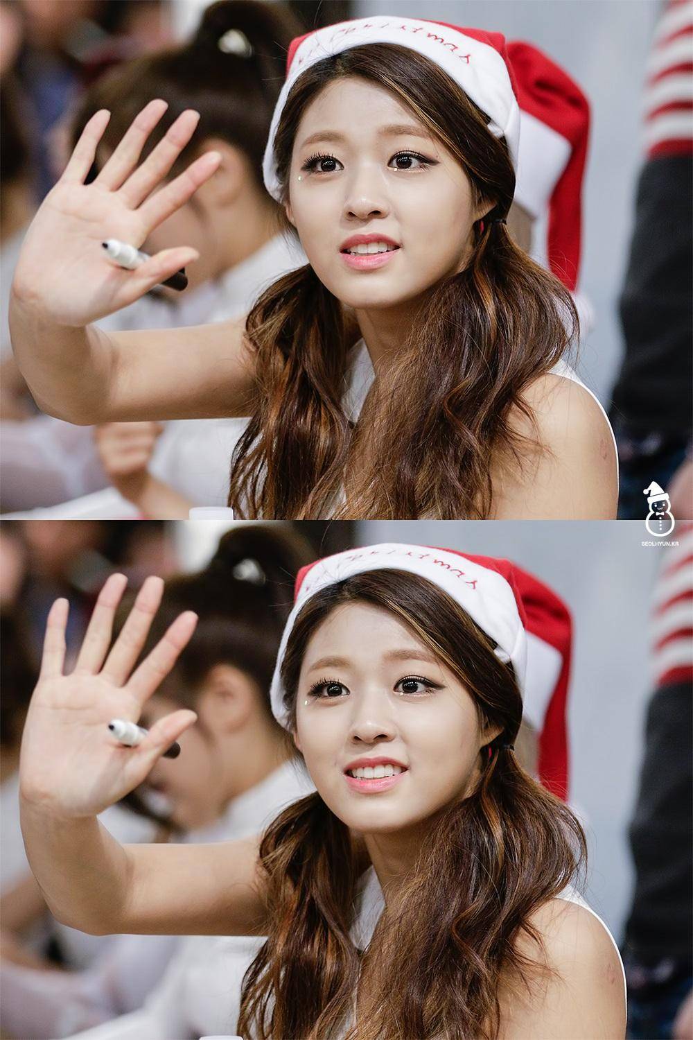 santa hyun | Scrolller