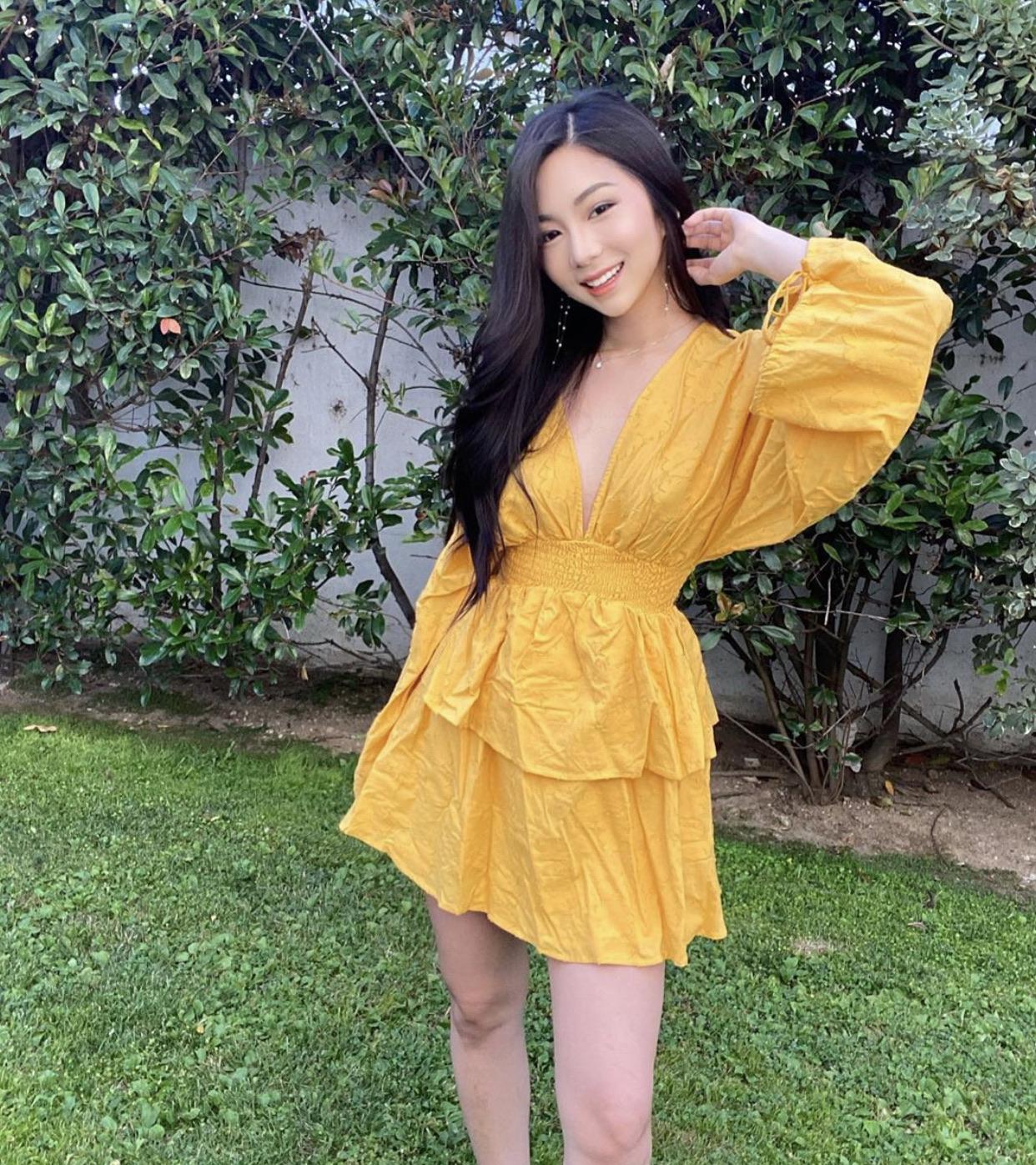 Sara 🍌 | Scrolller