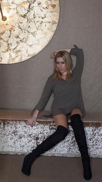 Sara Bachmann 47 | Scrolller