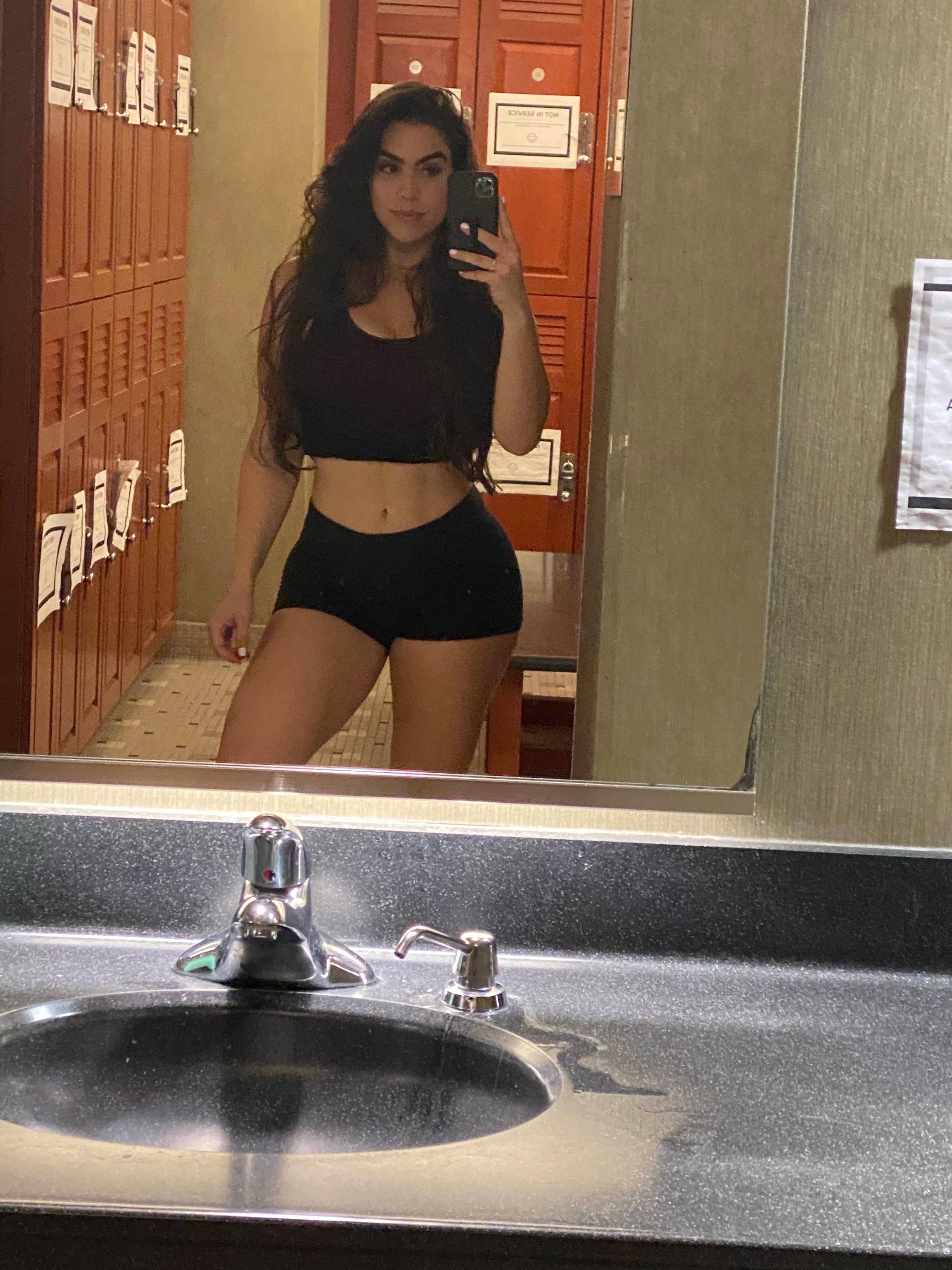 Sauna anyone | Scrolller