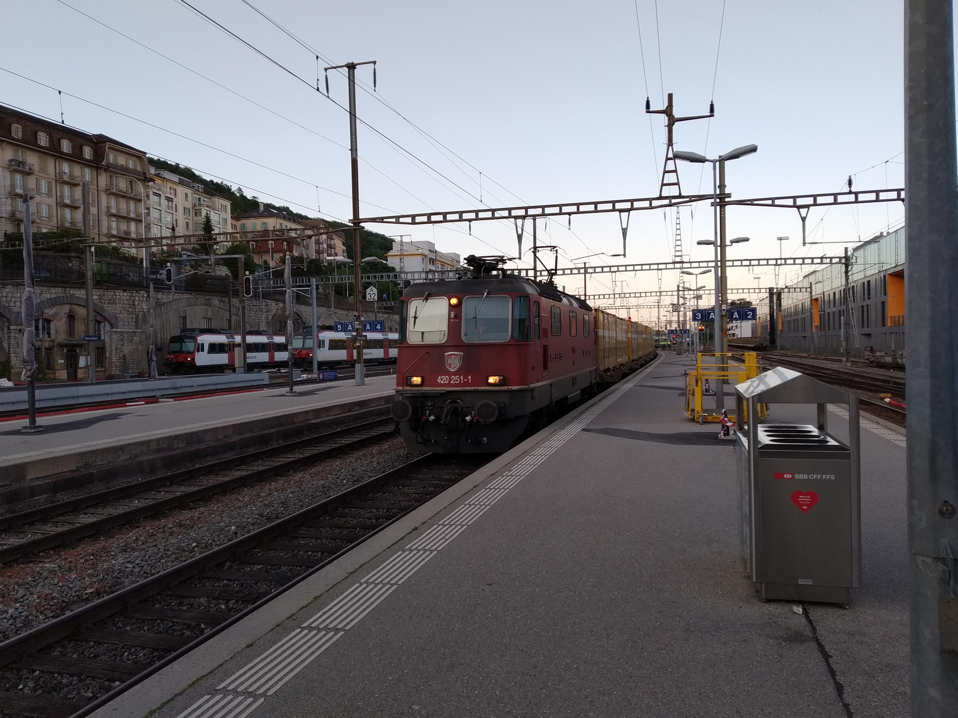 SBB Re 420 locomotive leading a postal train | Scrolller