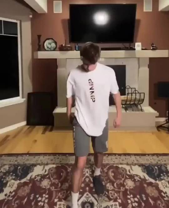 Seamless and impressive | Scrolller