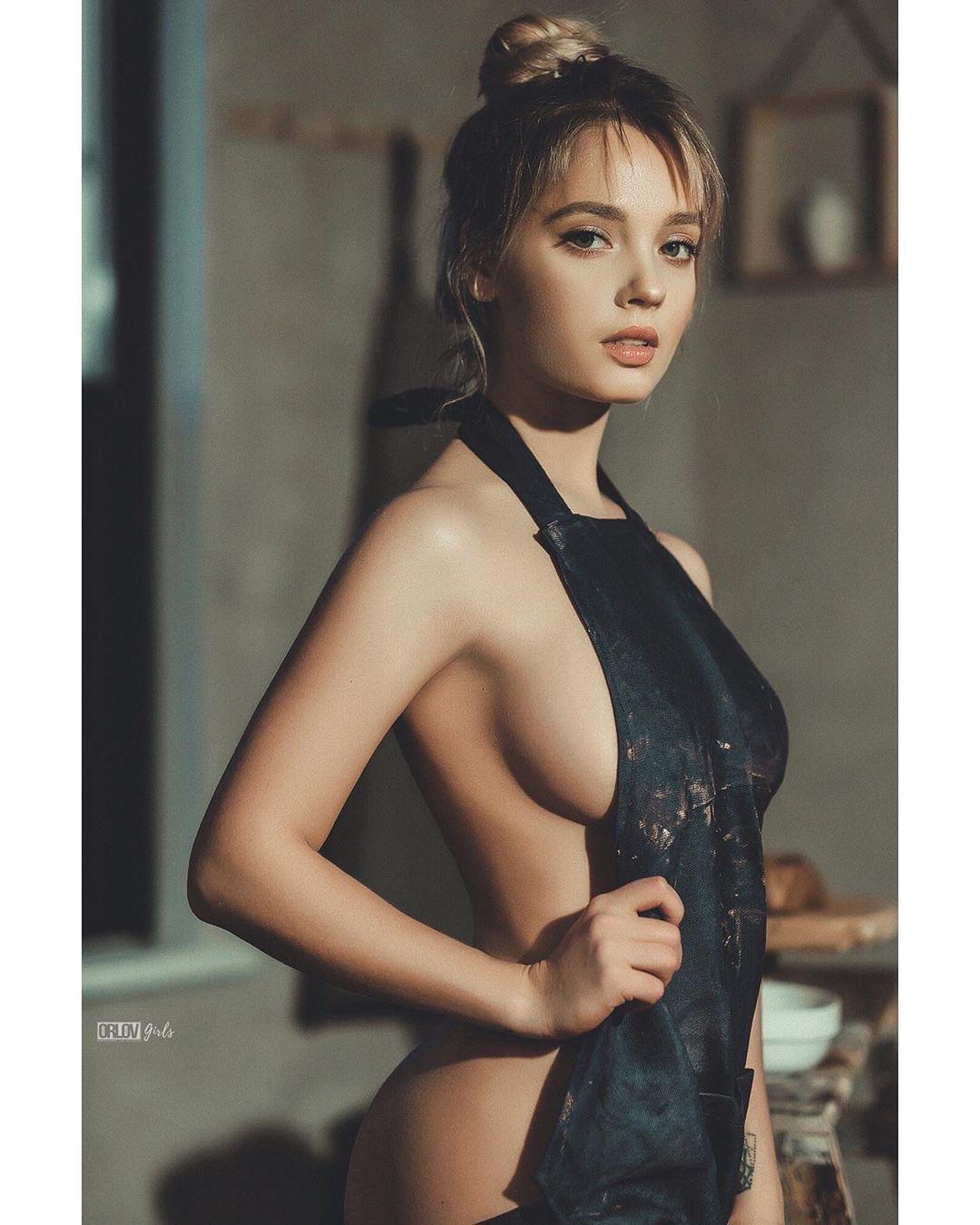 Seductive | Scrolller