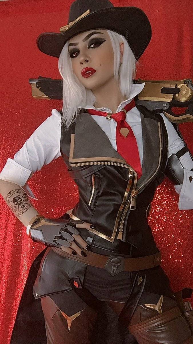 Ashe selfie set coming soon to Patreon! | Scrolller