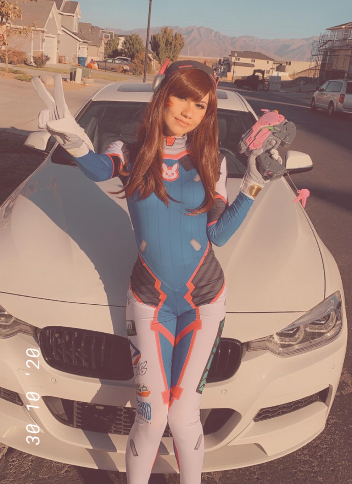 [self] Dressing up as D.va | Scrolller