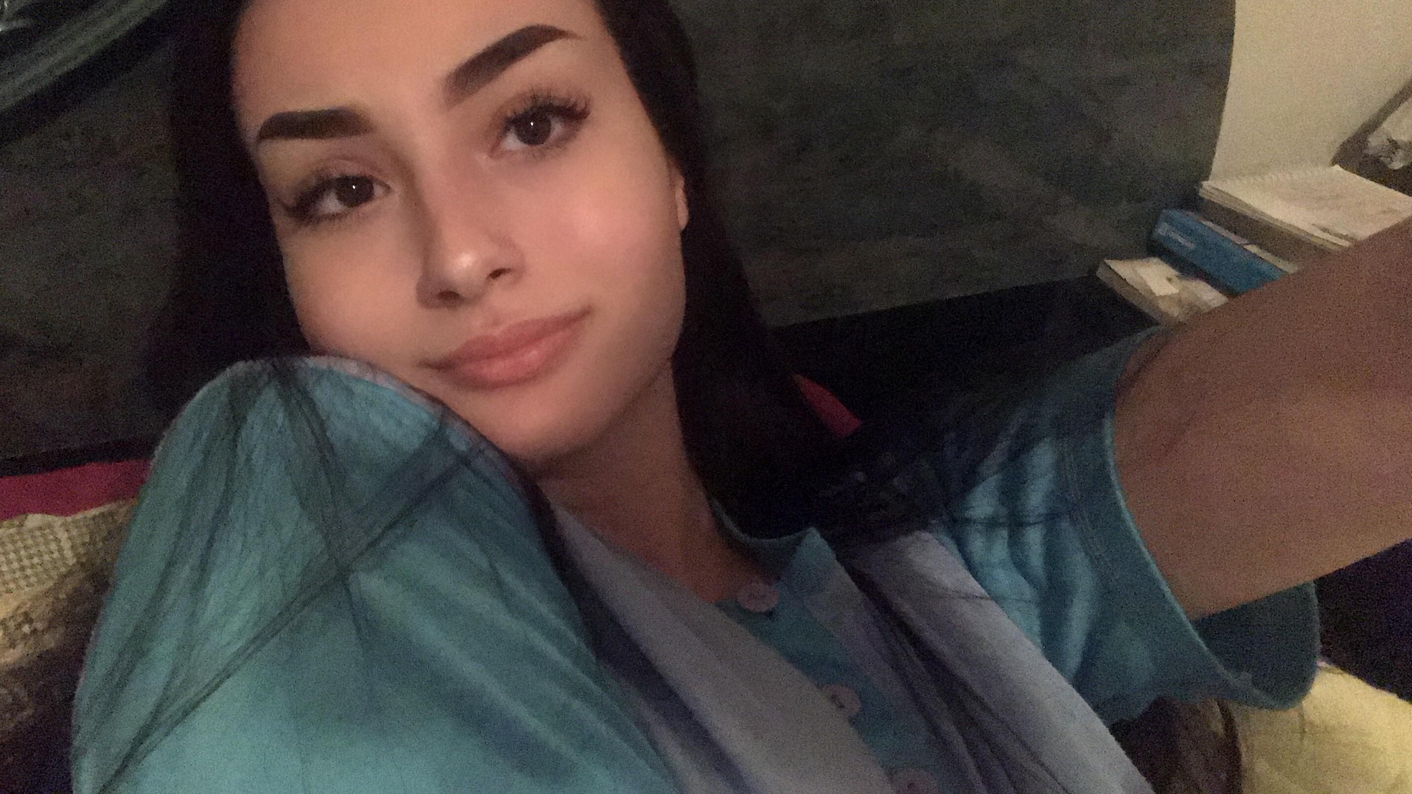 Selfie selfie | Scrolller