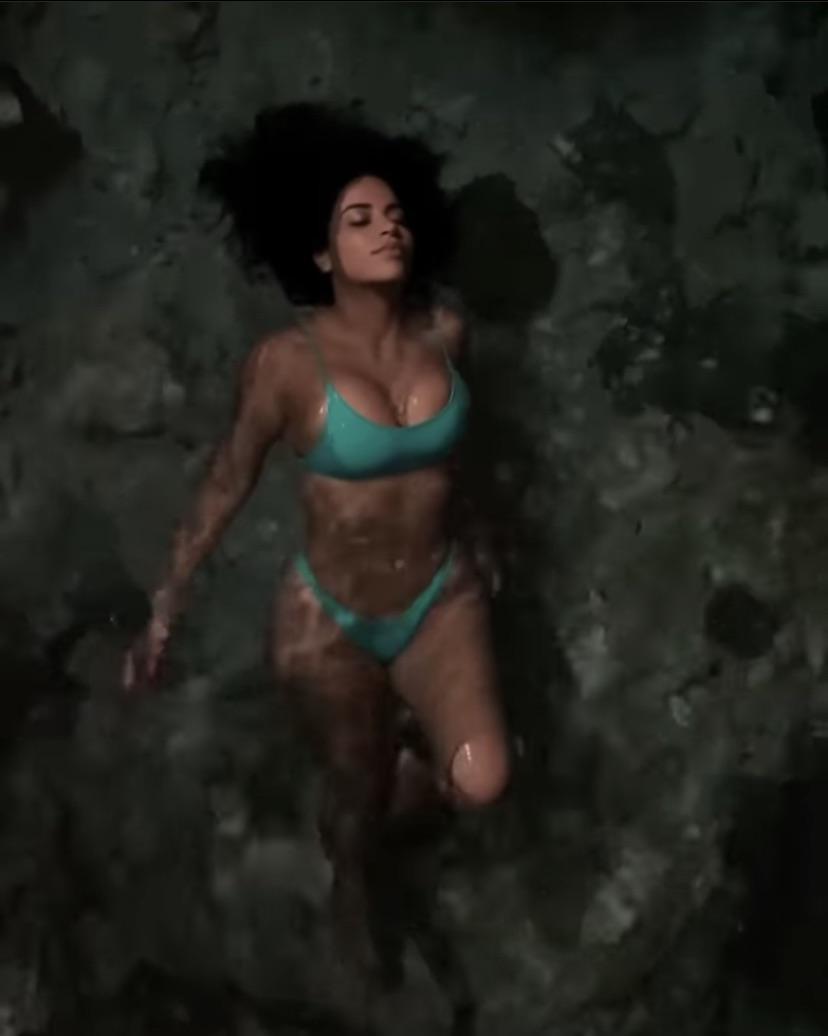 Selma Omari | Scrolller