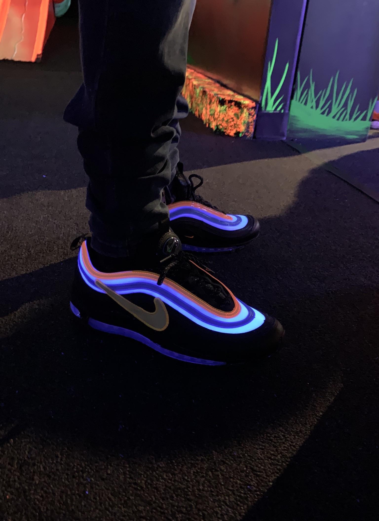 Seoul Neon Lights | Scrolller