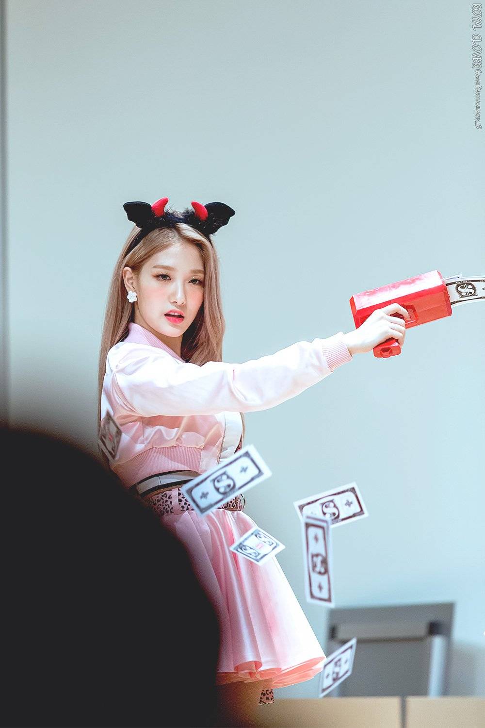 Seoyeon In Control | Scrolller