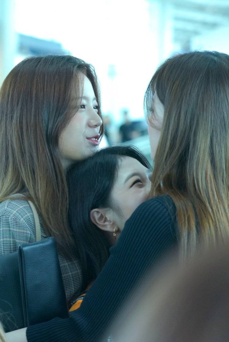 Seoyeon sandwich | Scrolller