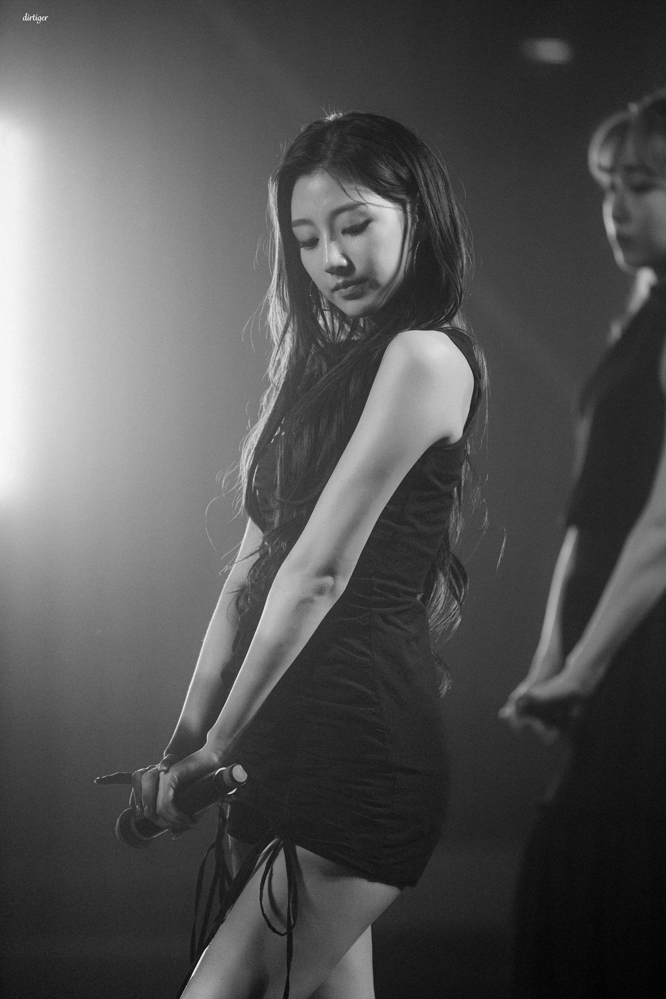 Serene Yein, monochrome | Scrolller