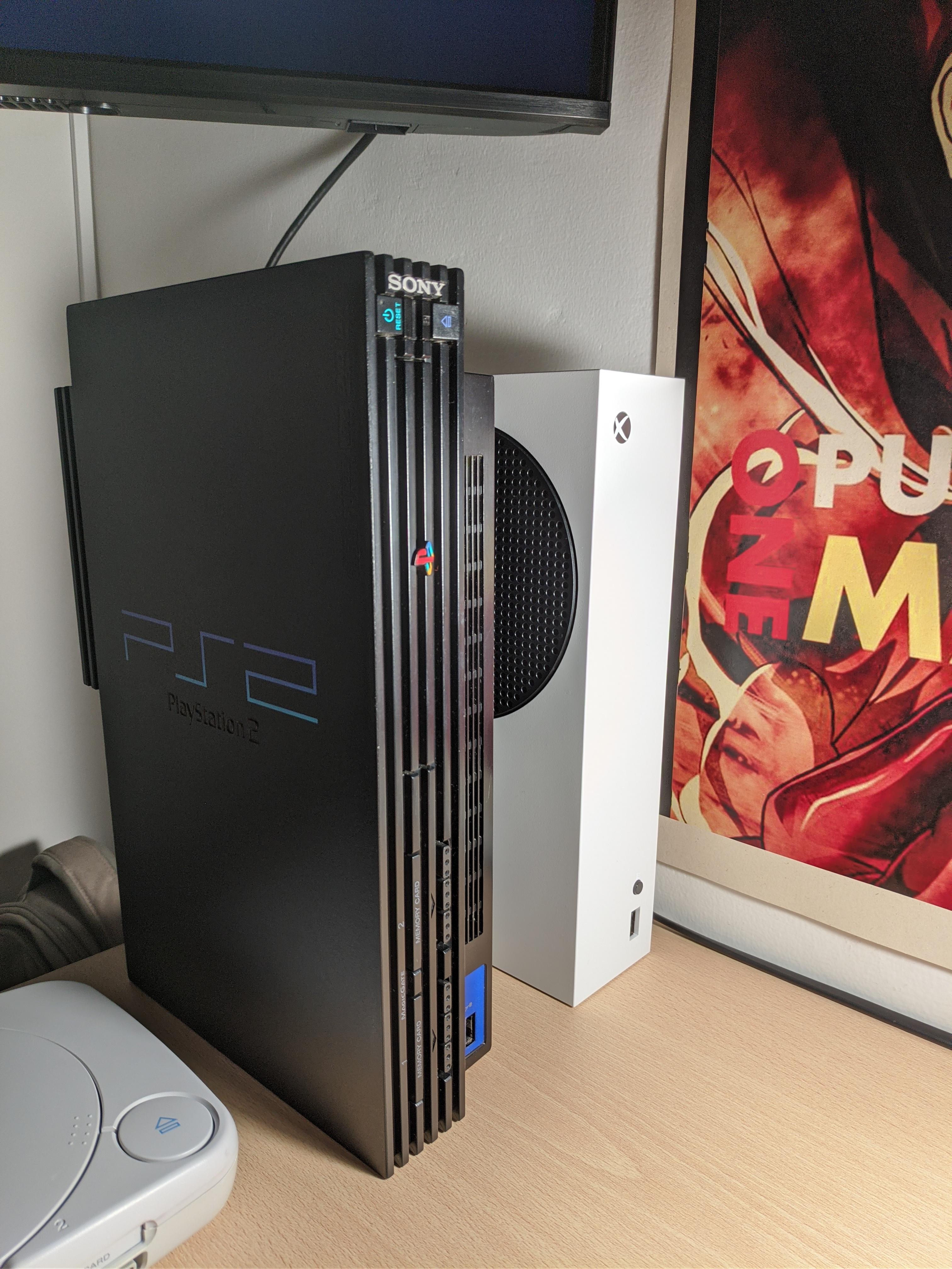 Series S vs Original PS2 - Size comparison | Scrolller