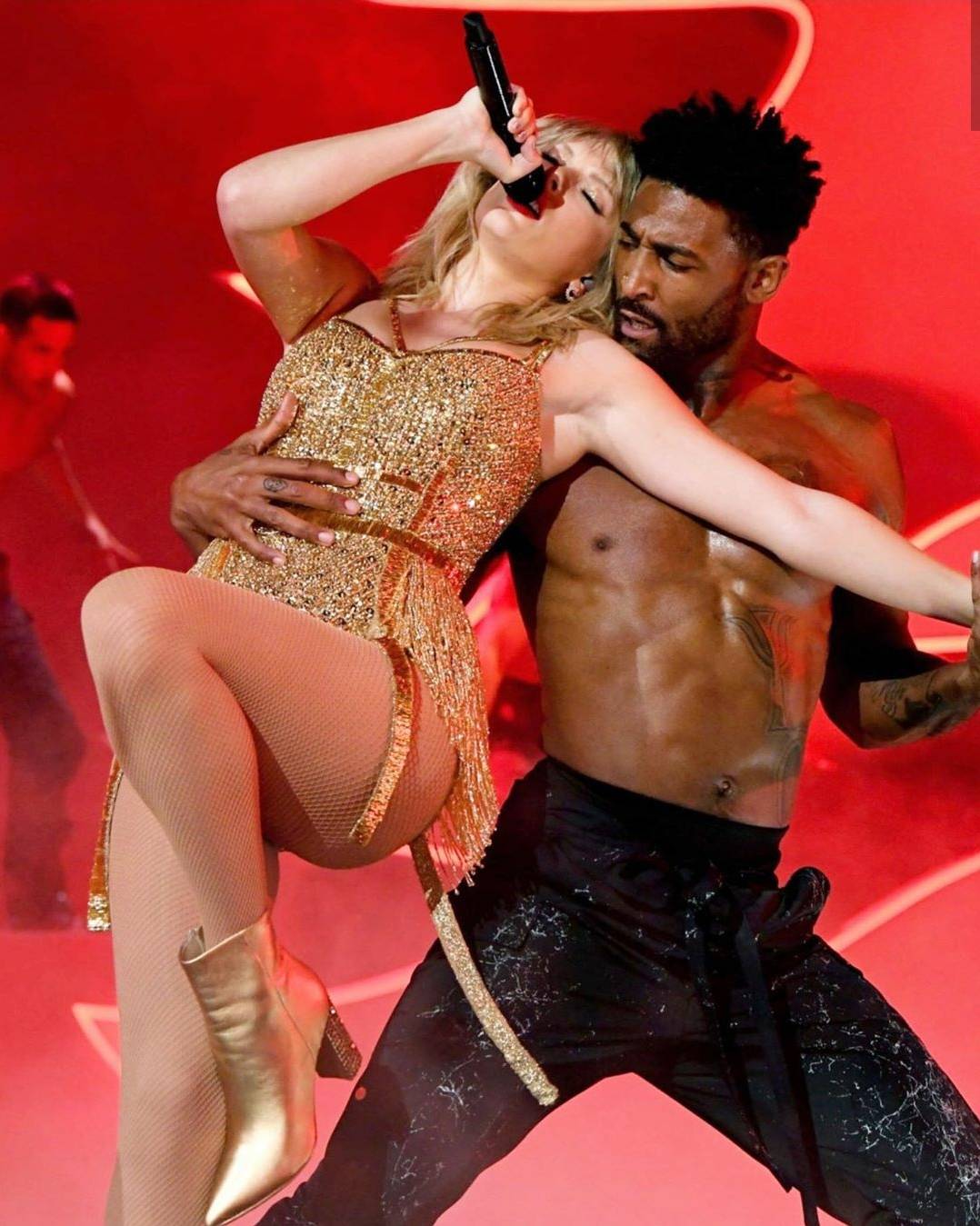 Sexiest woman alive | Scrolller