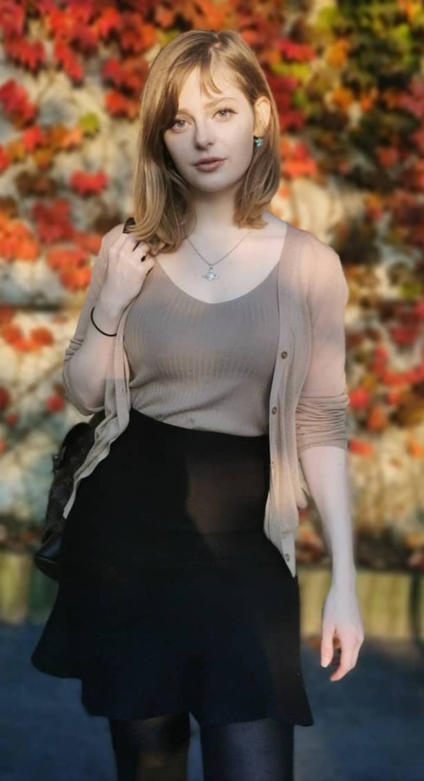 Sexy Ella | Scrolller