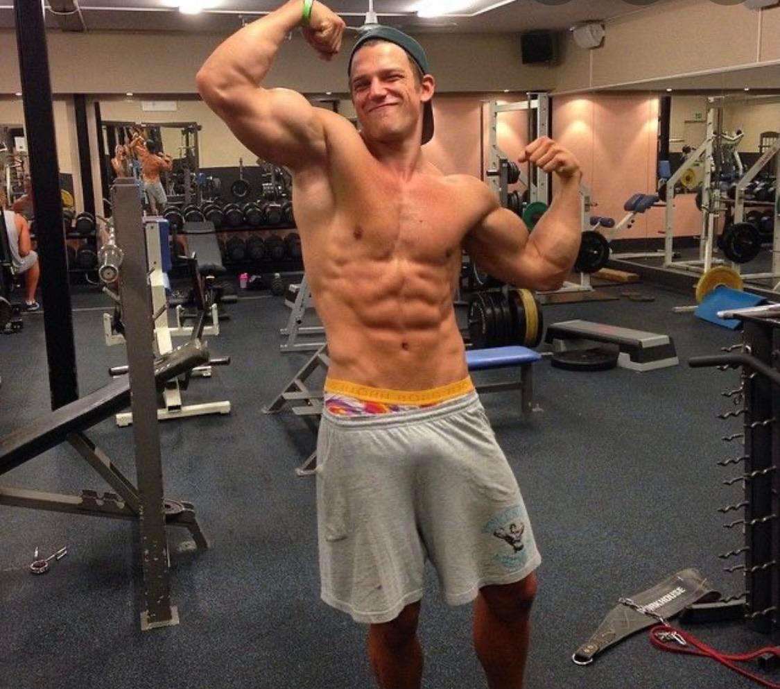 Sexy for loose shorts | Scrolller