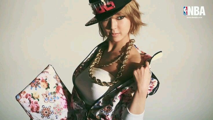 Sexy gangsta!!! | Scrolller