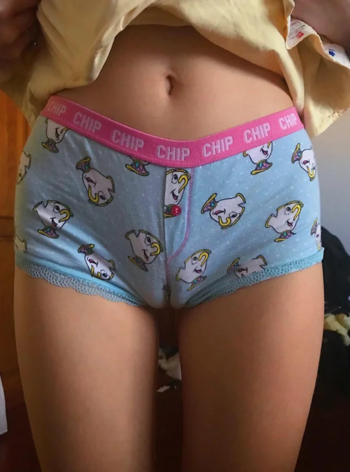 Sexy shorts / cameltoe / pussy print | Scrolller