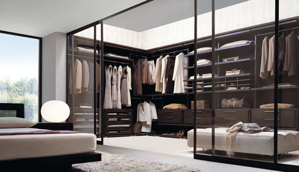 Sexy walk in closet | Scrolller