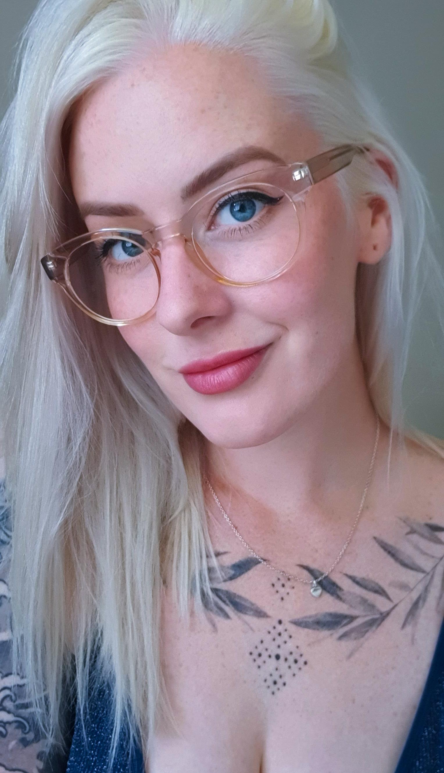 SFW photo of my pale self 😇 | Scrolller