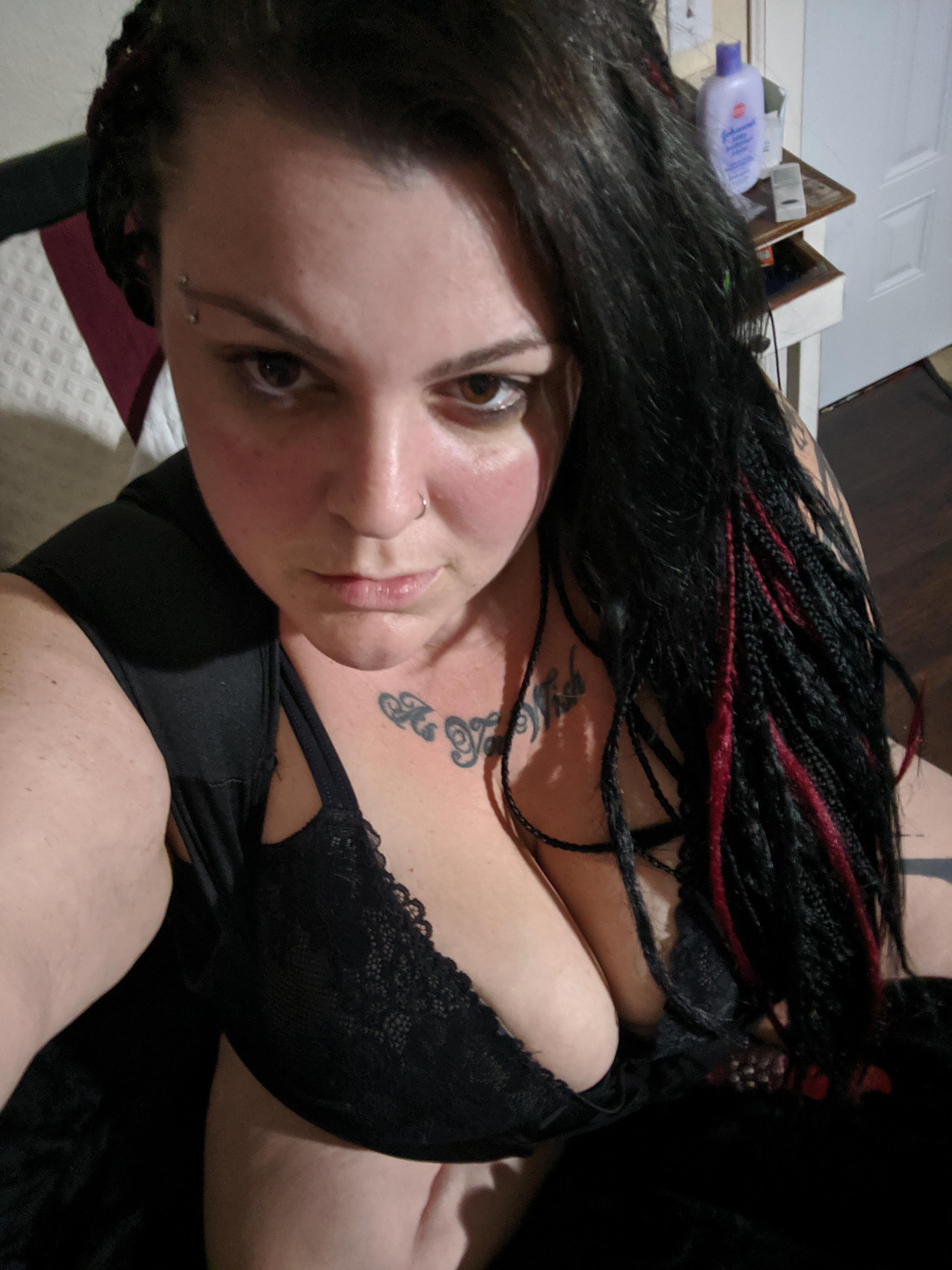 Shameless selfie Sunday. No makeup day. | Scrolller