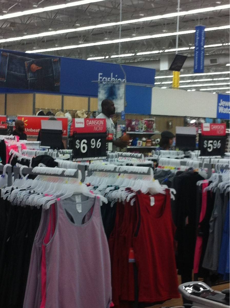 Shaq at the Walmart on 124 | Scrolller