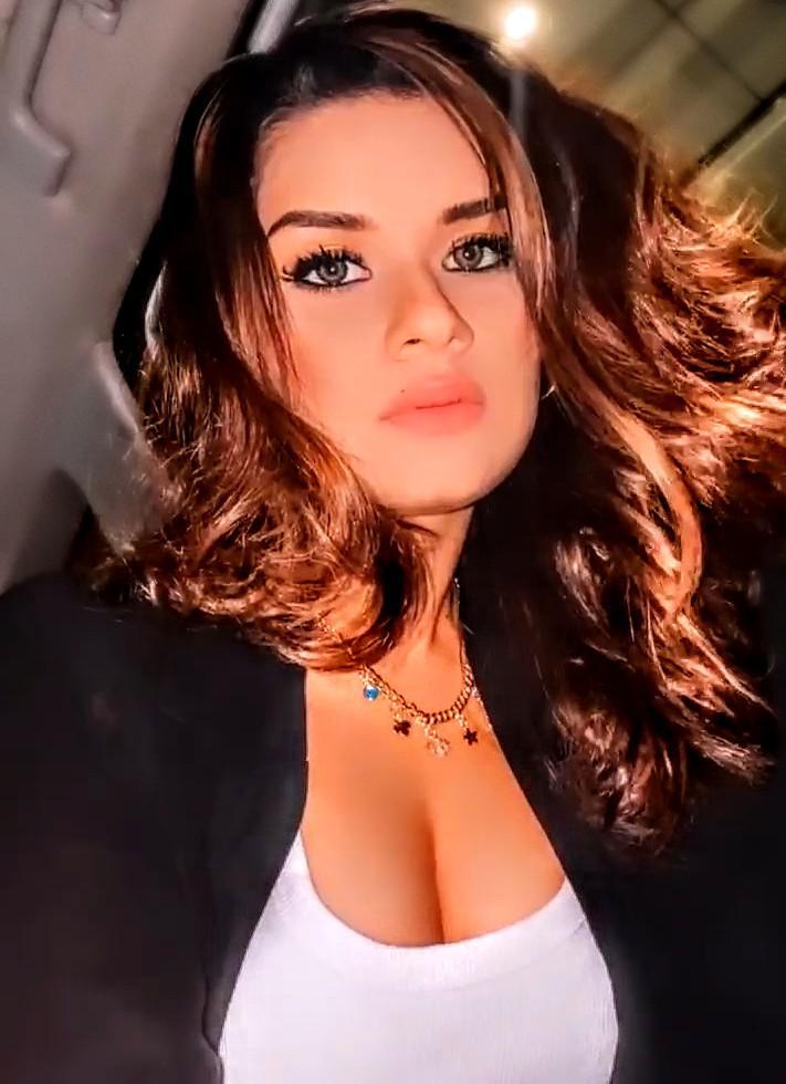 She can lust your soul | Scrolller