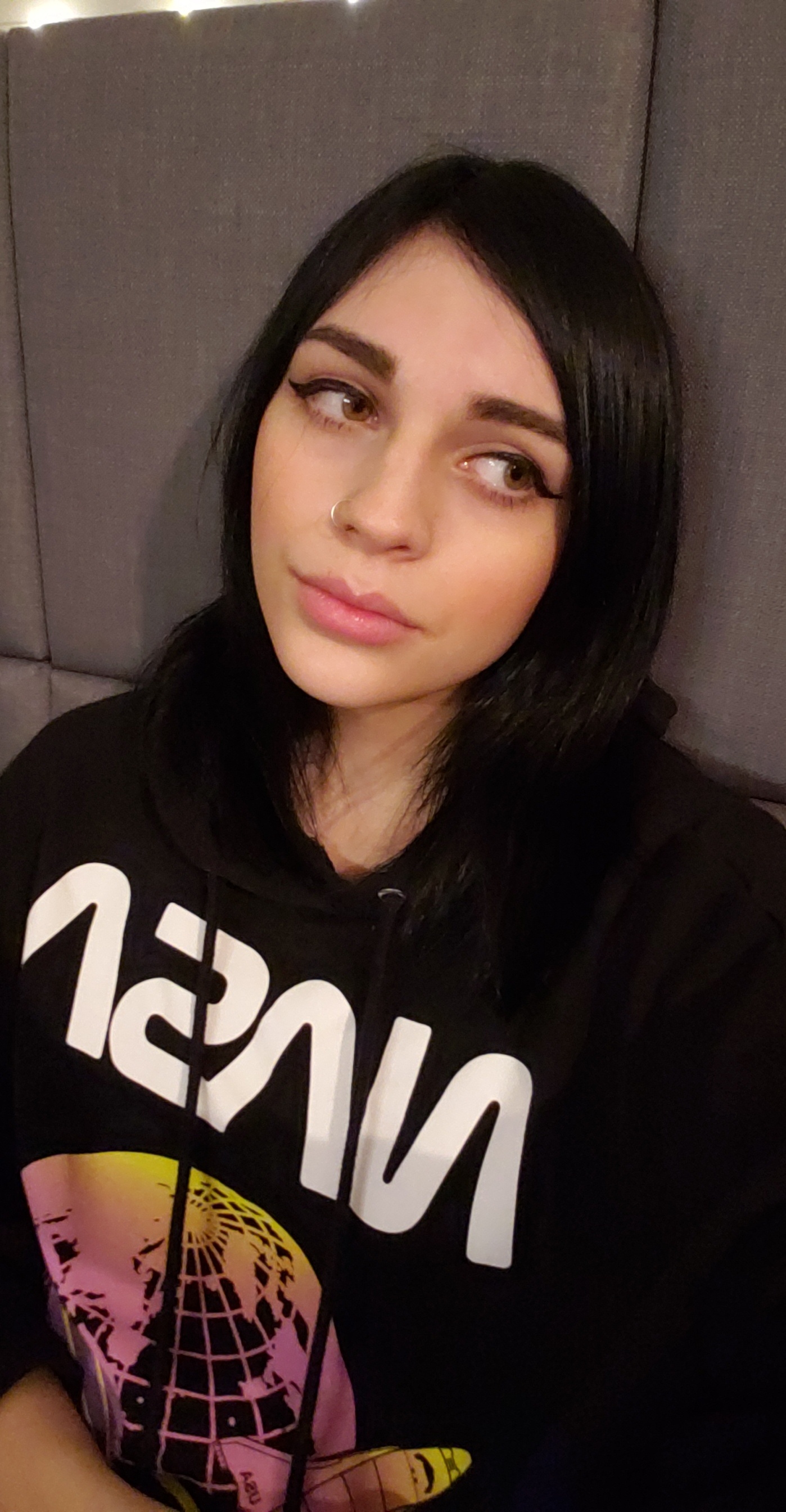 She definitely does pull it off | Scrolller